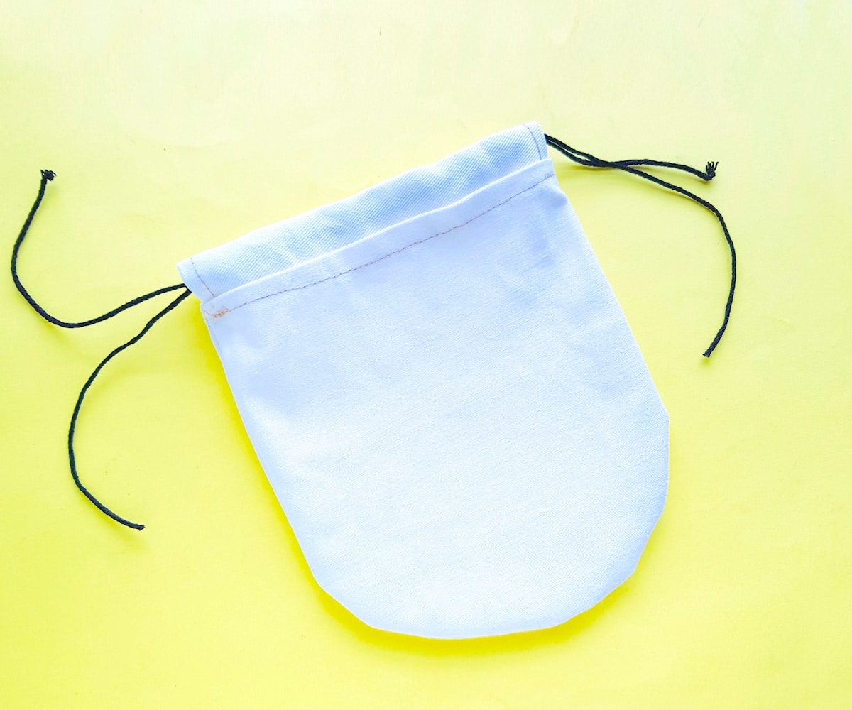 How To Sew A Round Drawstring Pouch - Easy Things to Sew