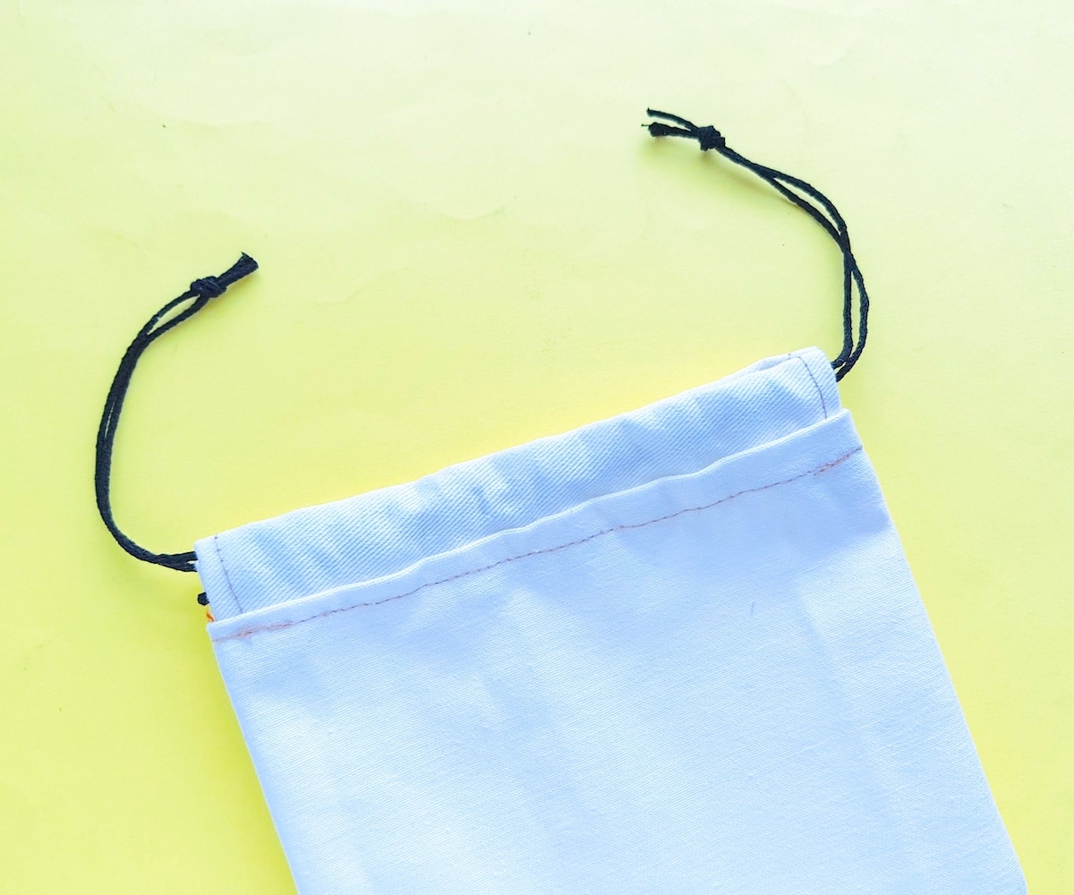 How To Sew A Round Drawstring Pouch - Easy Things to Sew