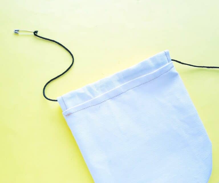 How To Sew A Round Drawstring Pouch - Easy Things to Sew