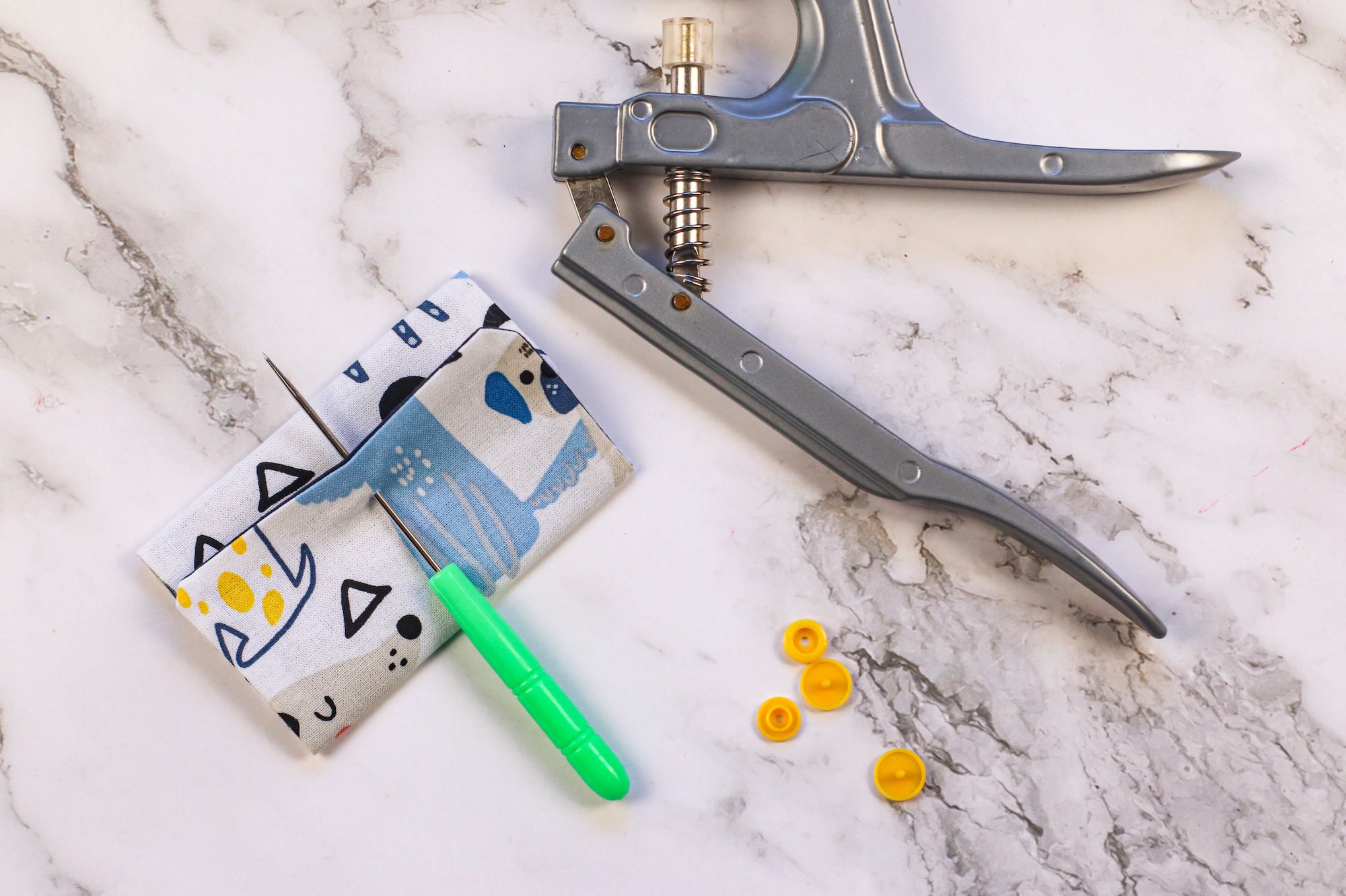 DIY Gift Card Holder (No Pattern Needed) - Easy Things to Sew