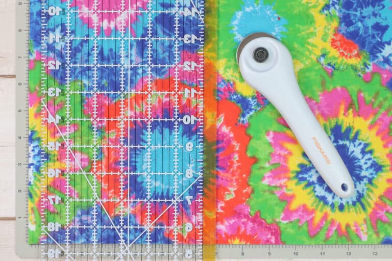 DIY Reusable Swiffer Duster (Washable Dusting Cloth) - Easy Things to Sew