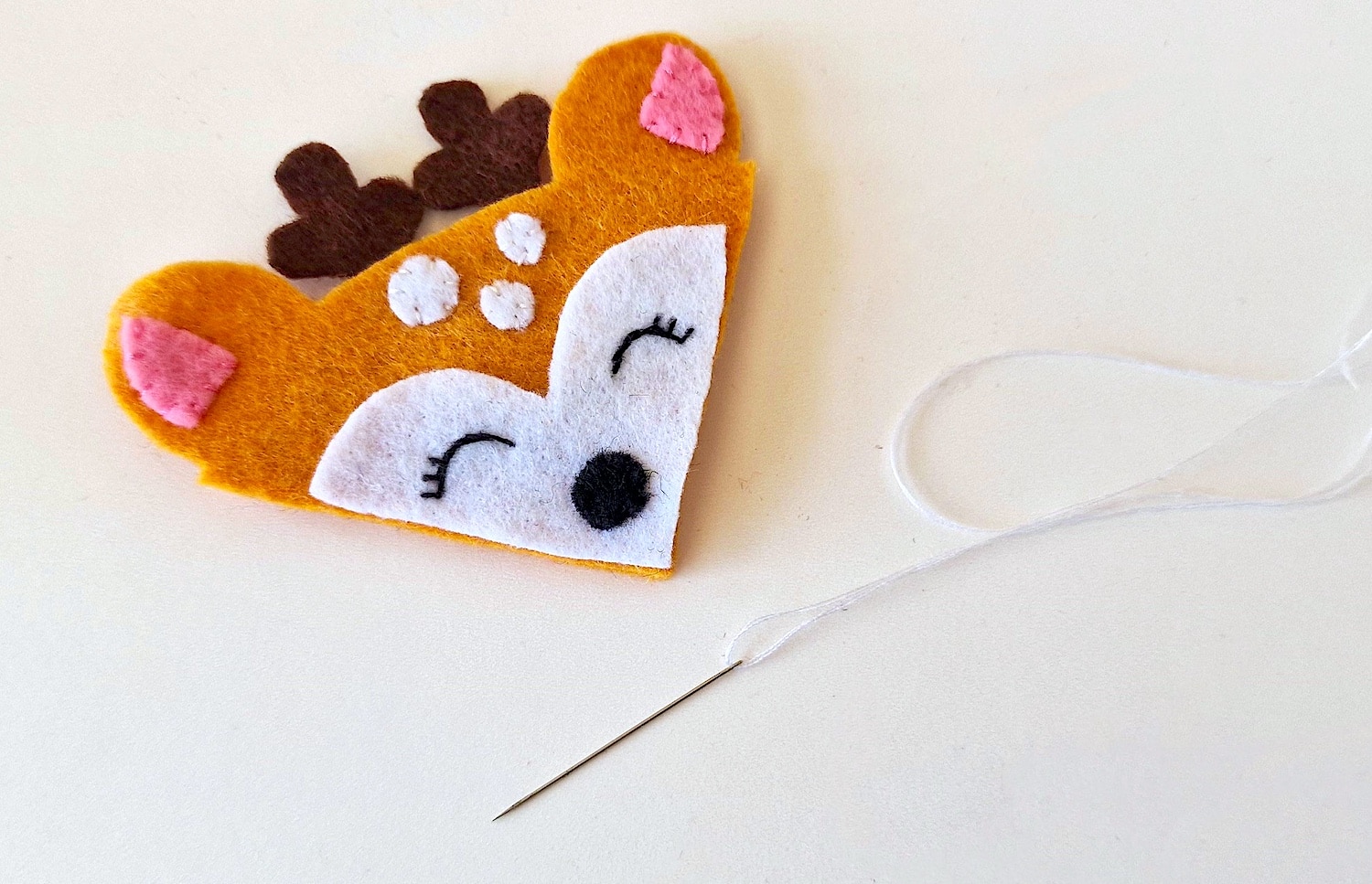 Felt Deer Bookmark - Easy Things to Sew