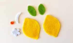 Felt Lemon and Lime Plushies (Free Pattern) - Easy Things to Sew