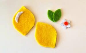 Felt Lemon and Lime Plushies (Free Pattern) - Easy Things to Sew