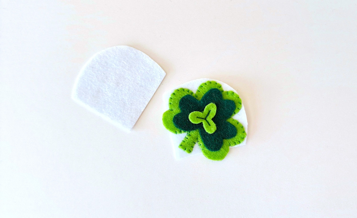 Felt Shamrock Bookmark (Free Pattern) - Easy Things to Sew