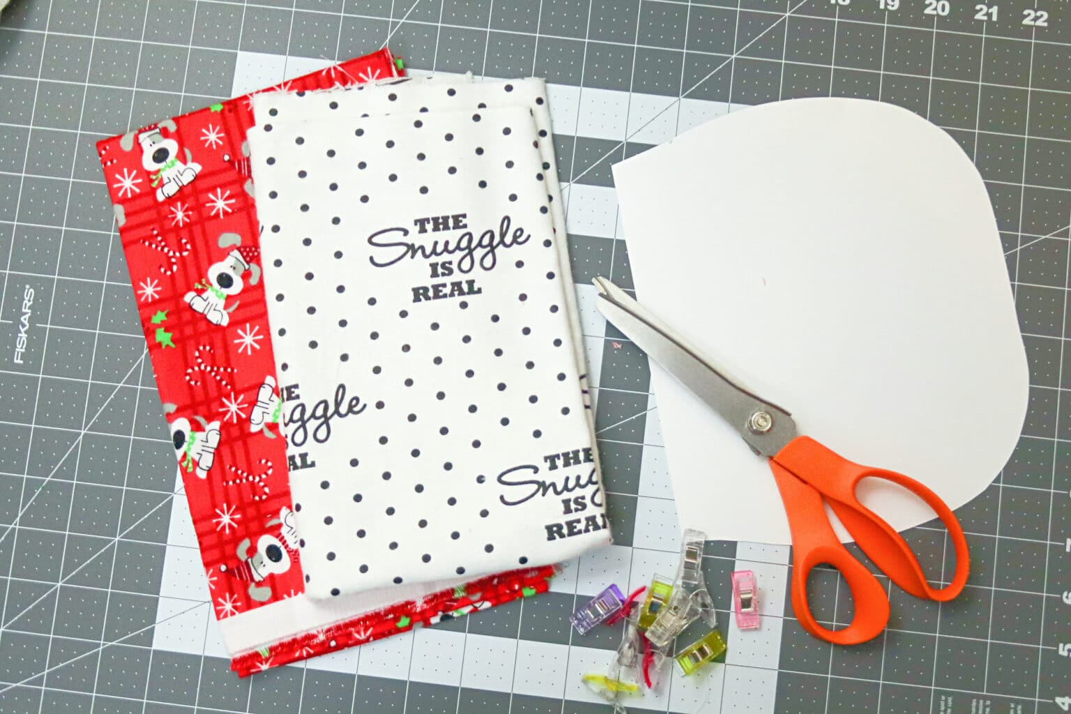 How to Make Burp Cloths with Free Pattern - Easy Things to Sew