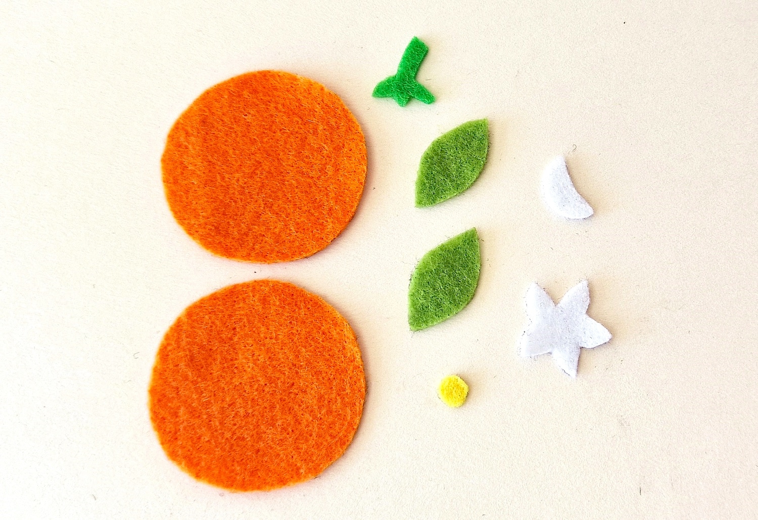 Felt Orange (Free Pattern) - Easy Things to Sew