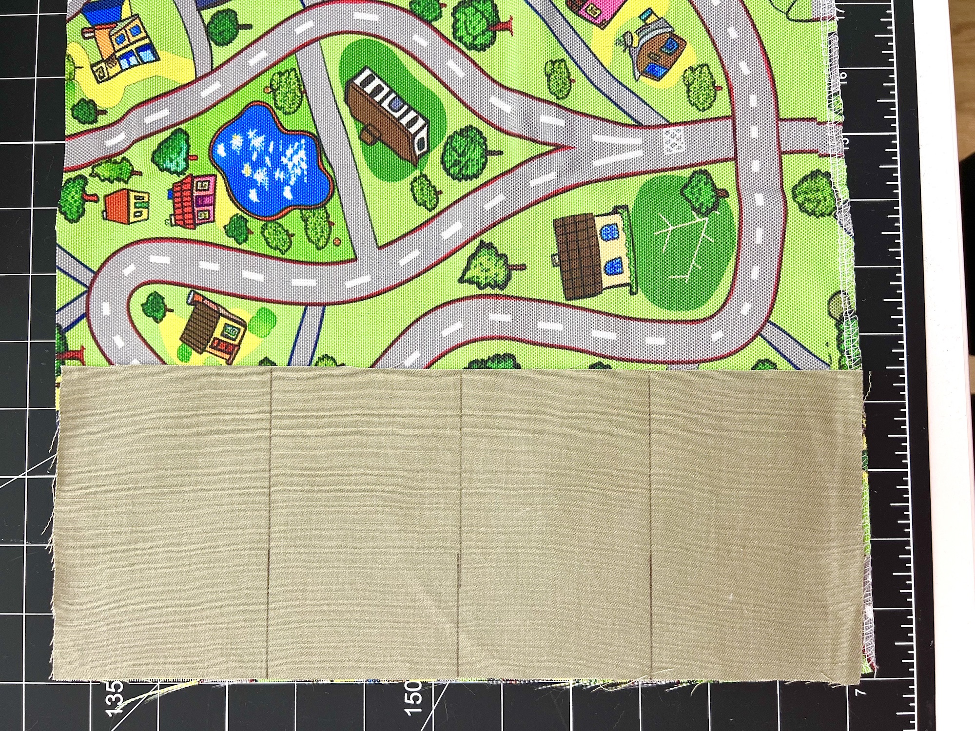 DIY Roll Up Car Play Mat (with Video Tutorial) - Easy Things to Sew