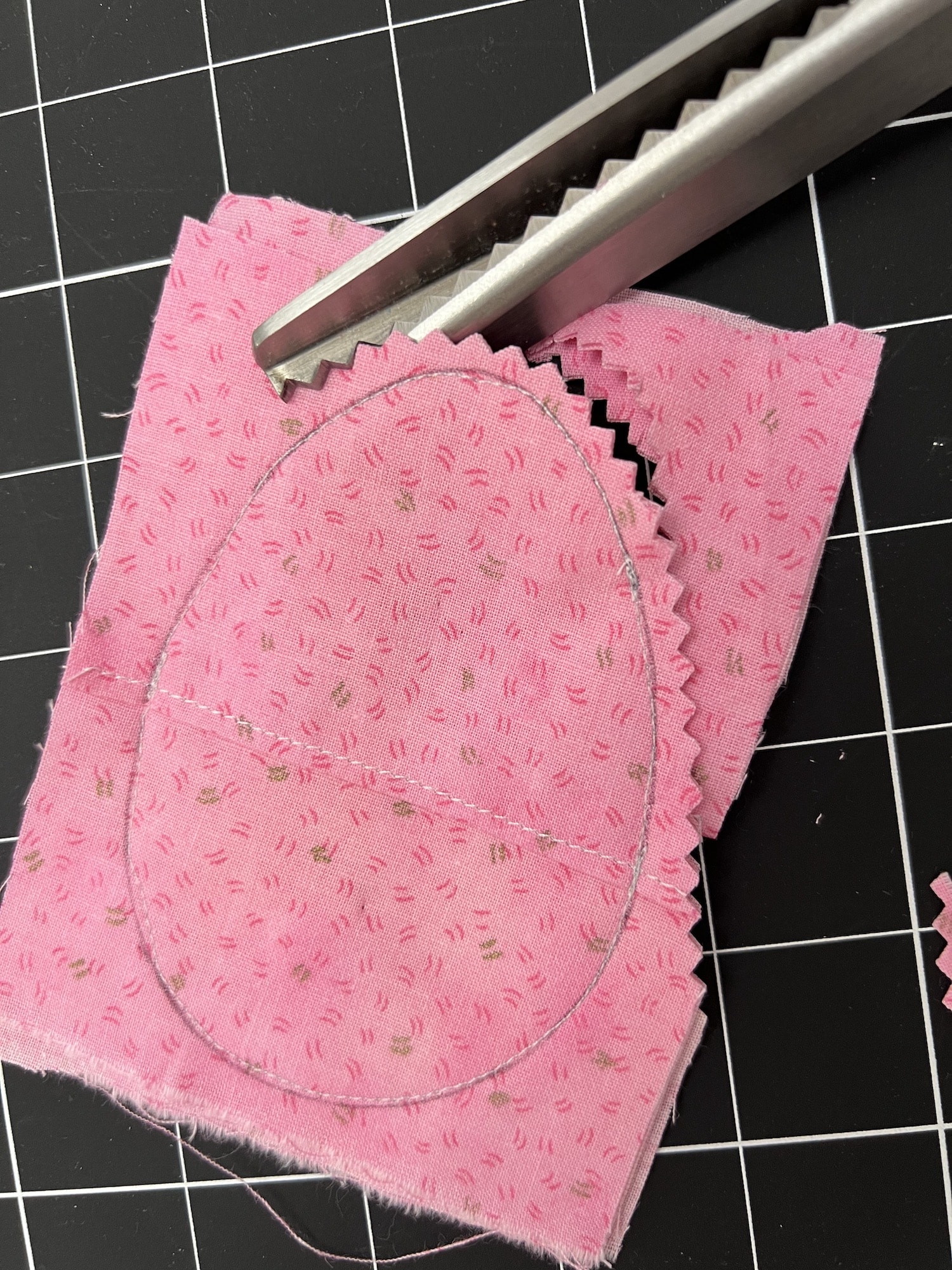 Fillable Fabric Easter Eggs (Free Pattern + Video Tutorial) - Easy ...