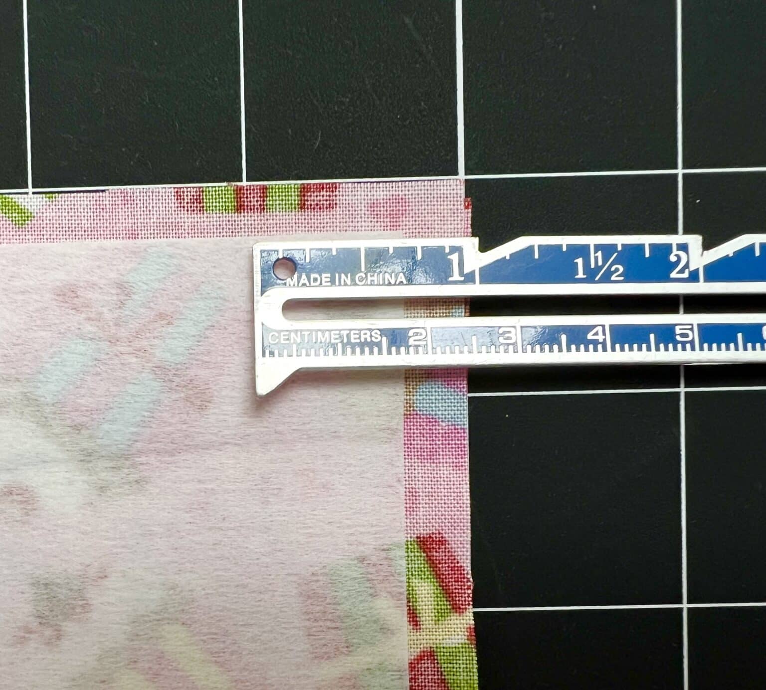 How to Sew a Fabric Gift Card Holder (with Video Tutorial) - Easy ...