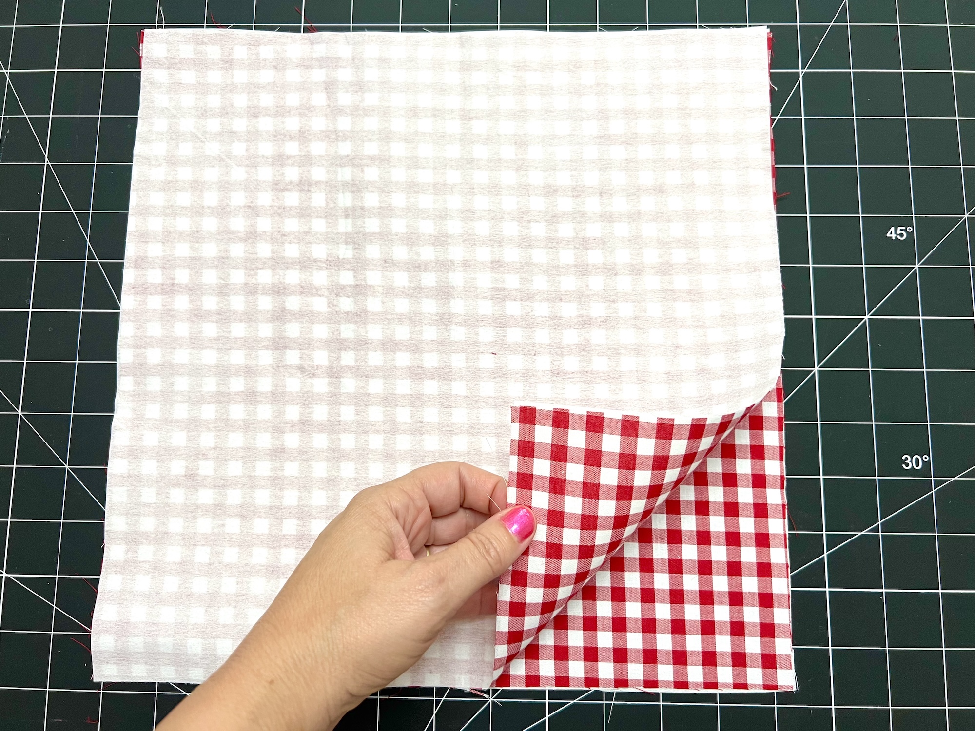 DIY Fabric Napkin Holder - Easy Things to Sew