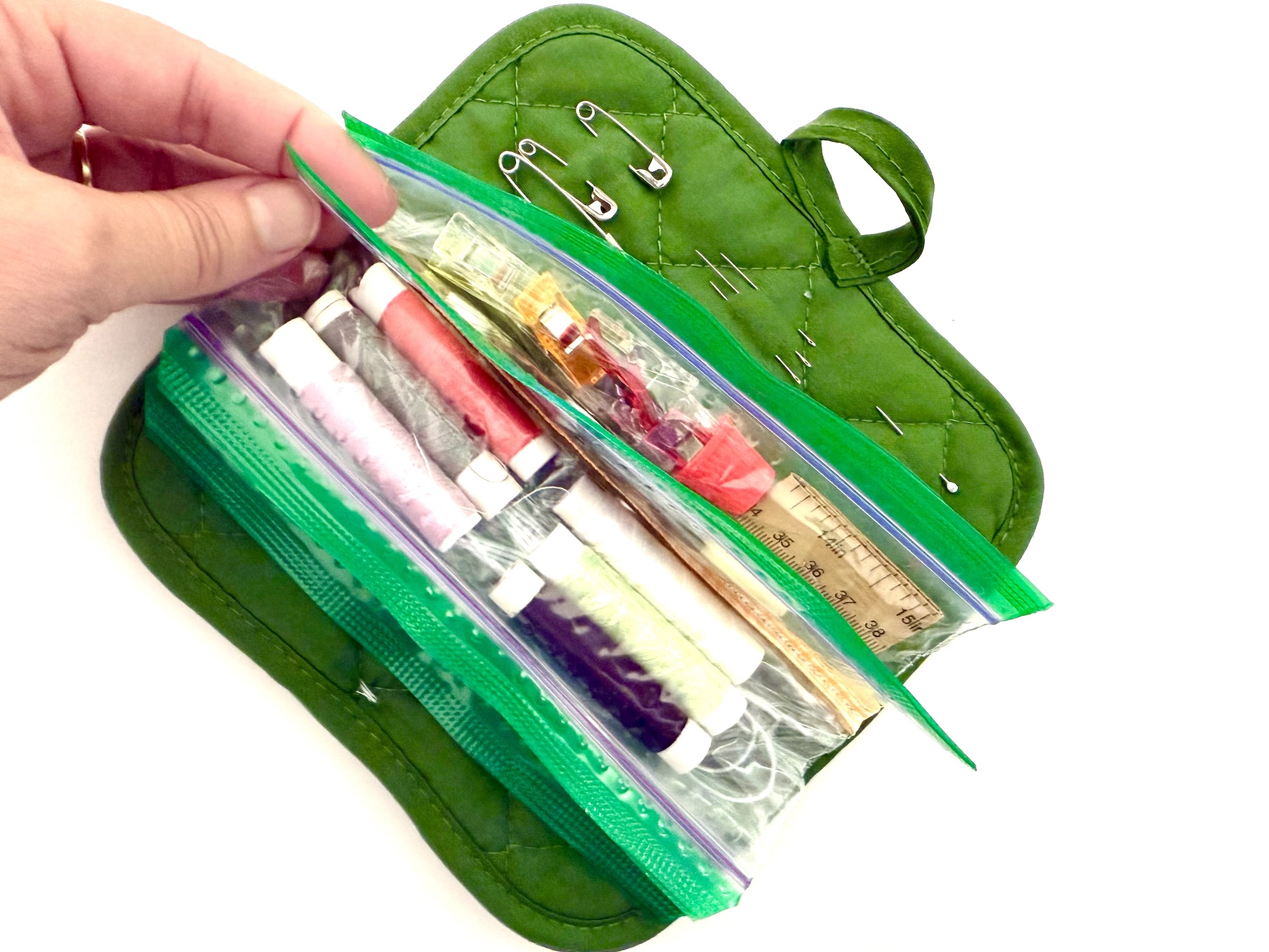 Pot Holder Purse Caddy (Or Use as a Sewing Kit) - Easy Things to Sew
